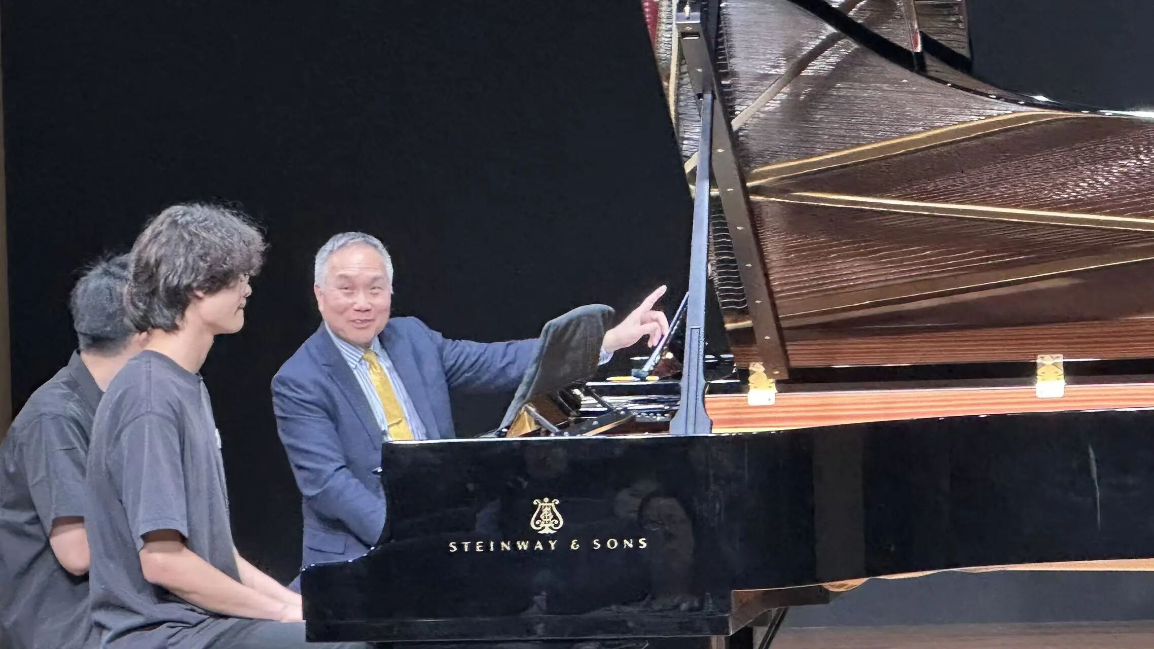 讲座回顾|启迪琴心 对话大师——Alan Chow 钢琴大师课 | 中山大学艺术学院